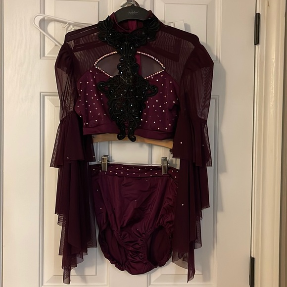 Kelle | Costumes | Kelle Dance Costume Beautiful 2 Piece Costume ...